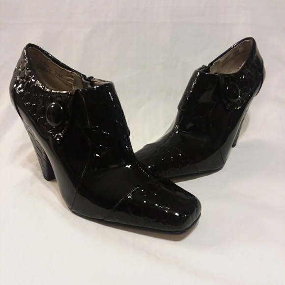 Bellini | Shoes | Nwt Bellini Karina Black Boot | Poshmark